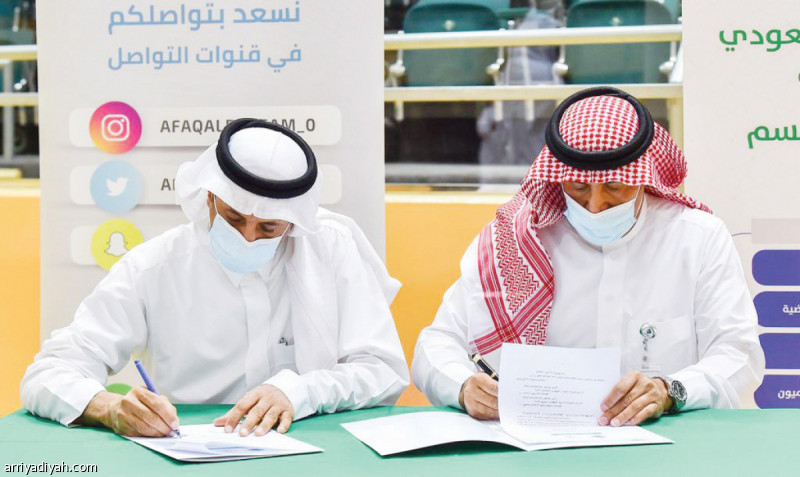 اتفاقية تجمع الطائرة و«إعلاميون صحيفة الرياضية